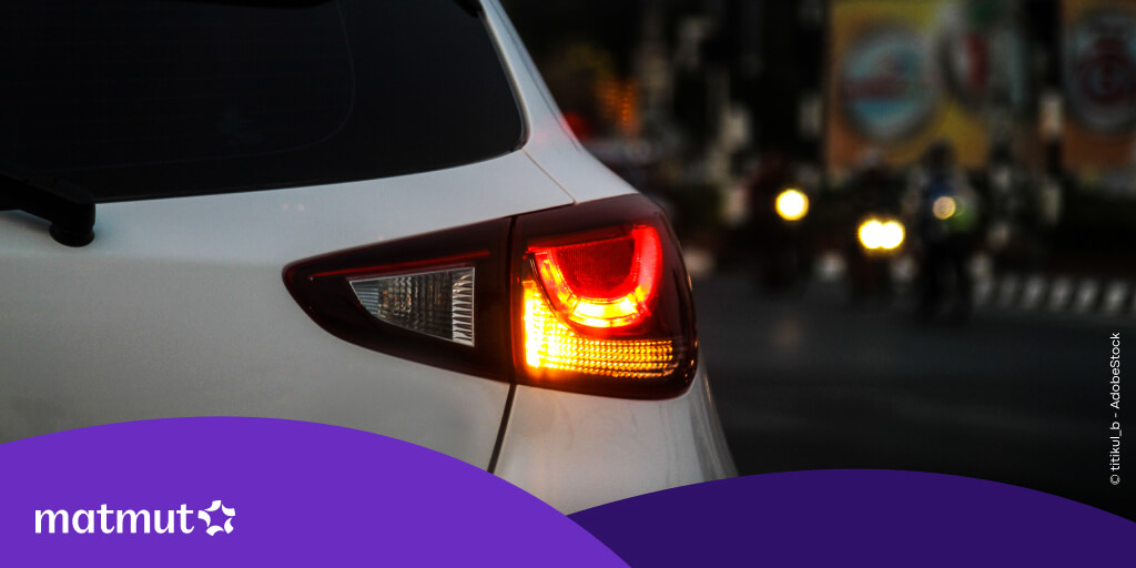 Feu clignotant voiture : un avertisseur obligatoire | Matmut